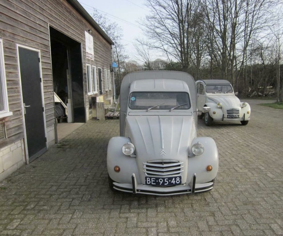 2CV AK400 (Citroën 2CV) | 京都のシトロエン専門店 アウトニーズ